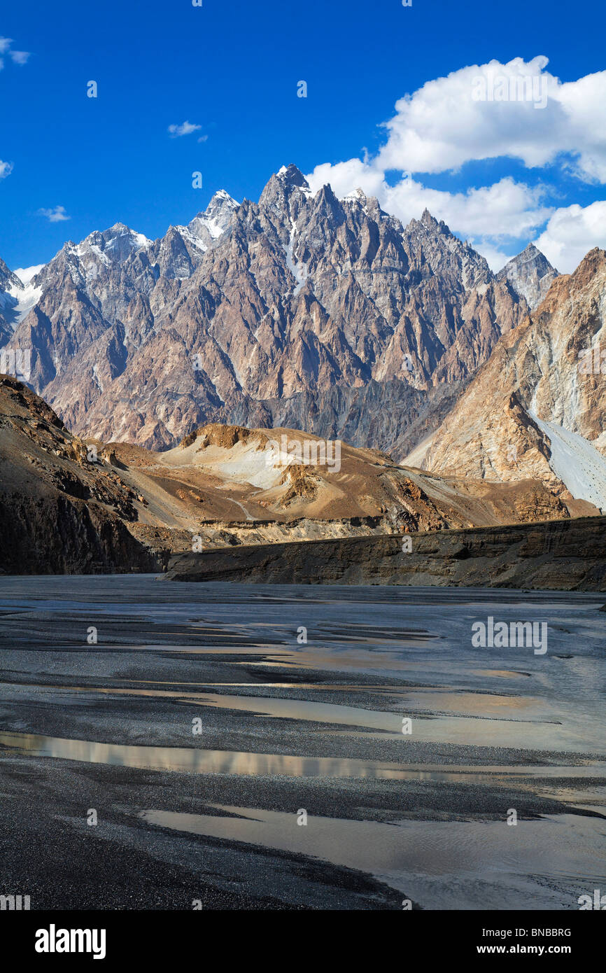 Gojal Valley High Resolution Stock Photography and Images - Alamy