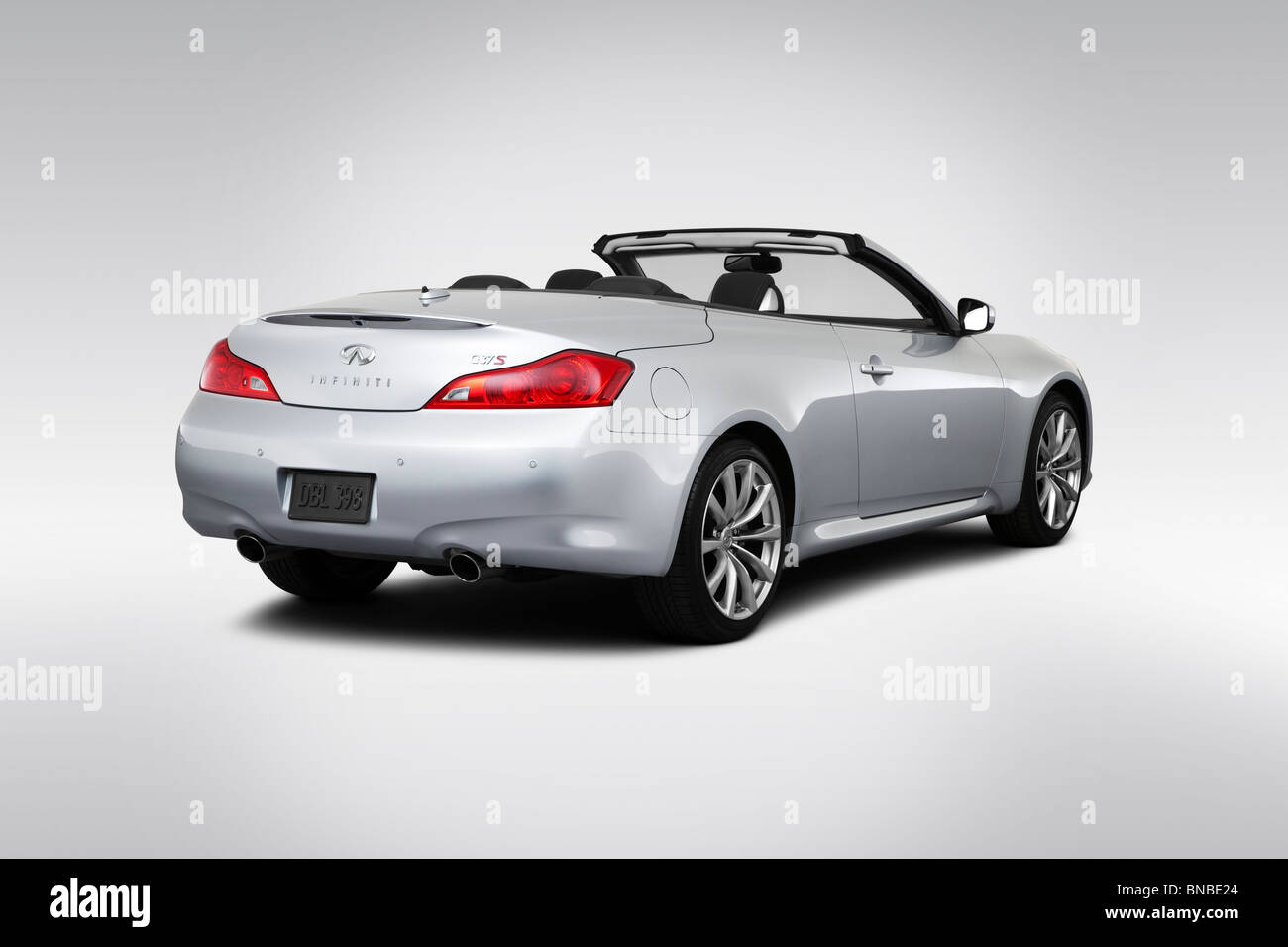 Nissan Infiniti G Convertible Stock Photo - Alamy