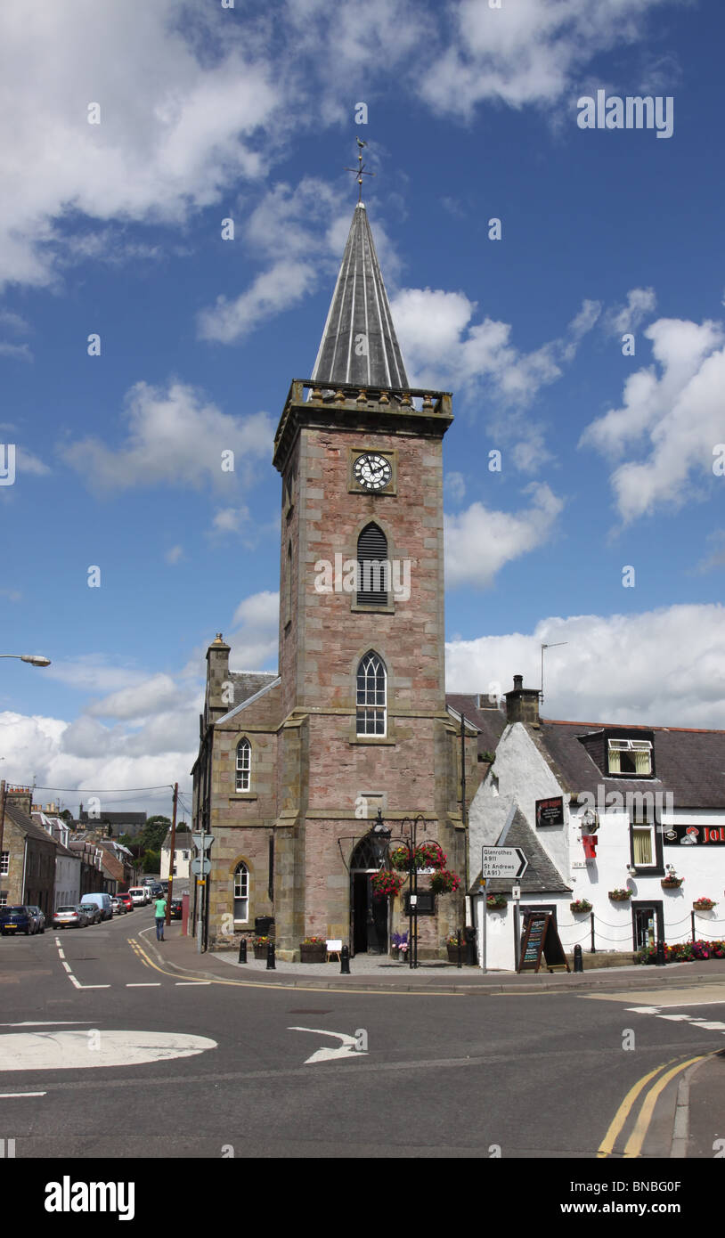 Milnathort town hall and Jolly Beggars pub Scotland July 2010 Stock ...