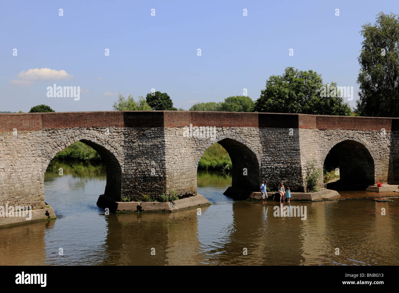 Twyford bridge and river medway hi-res stock photography and images - Alamy