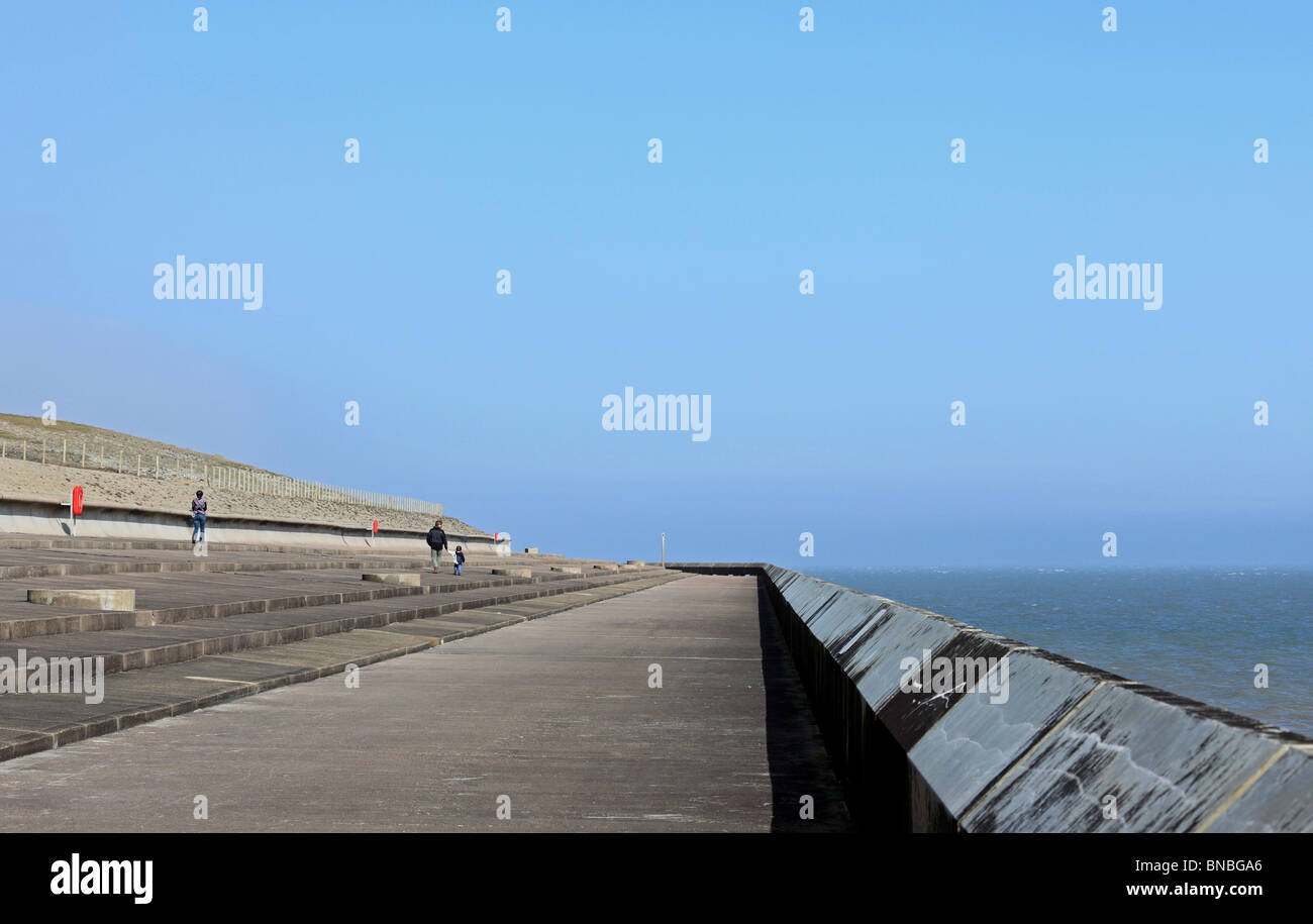 3175. Samphire Hoe, Sea Wall, Dover, Kent, UK Stock Photo - Alamy