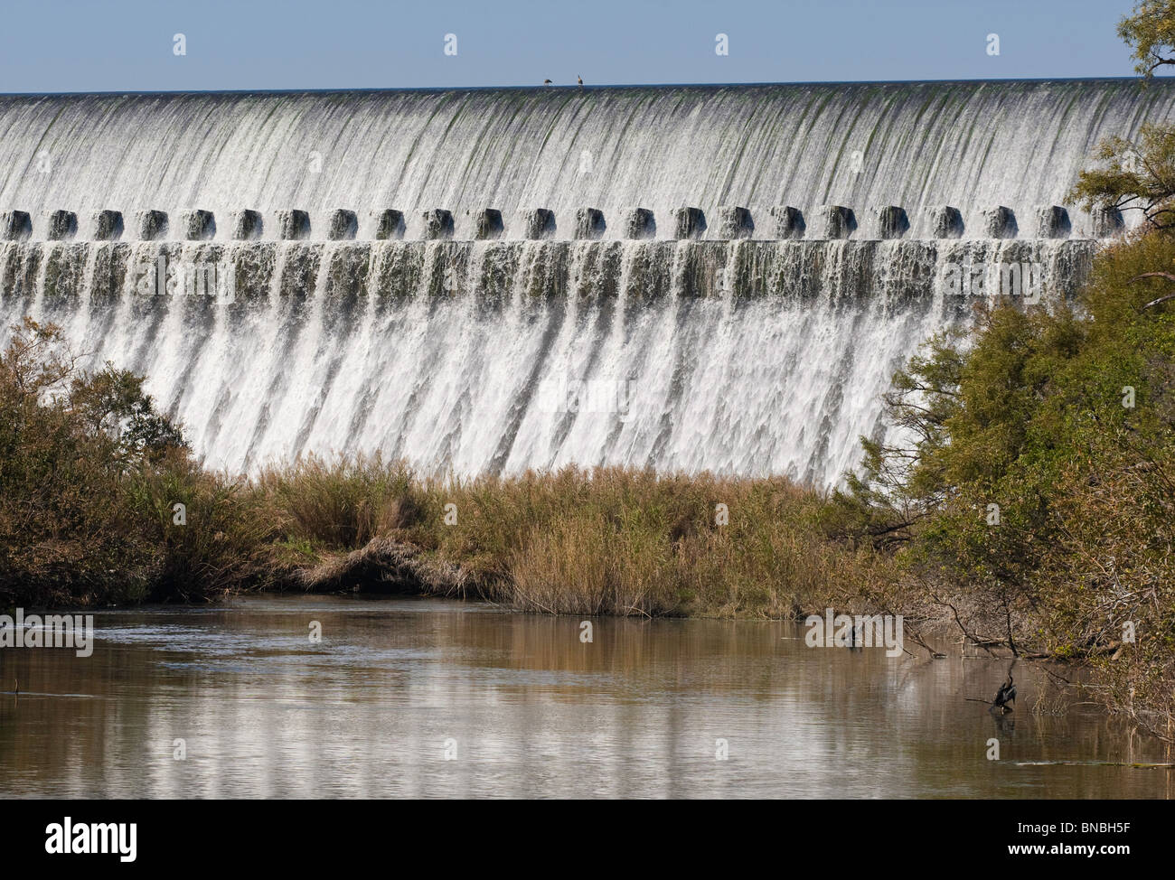 klipvoor dam over-flow Stock Photo - Alamy