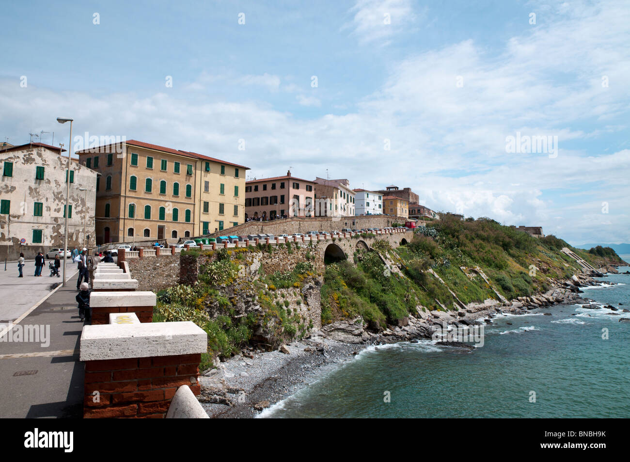 Tuscany italy harbor fishing boat pier hi-res stock photography and ...