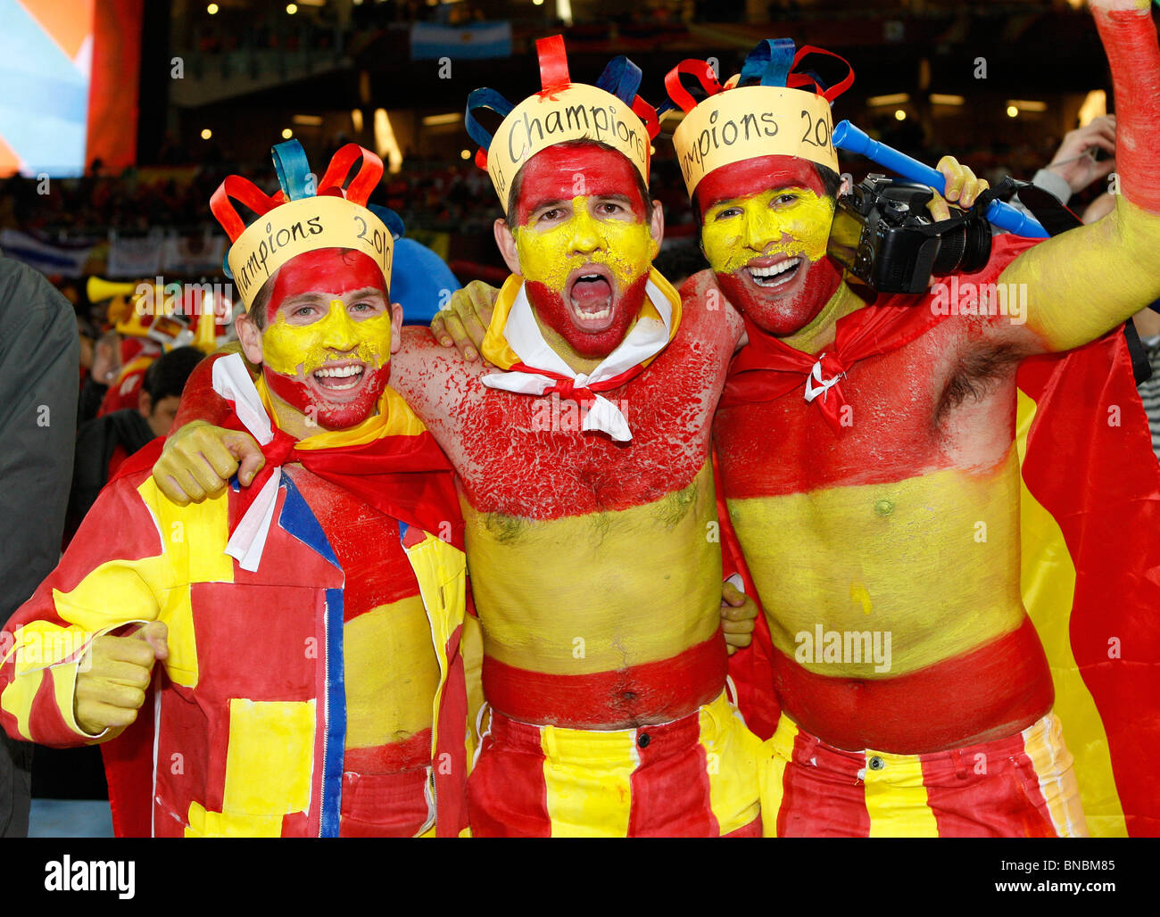 Spanish soccer fans hi-res stock photography and images - Alamy
