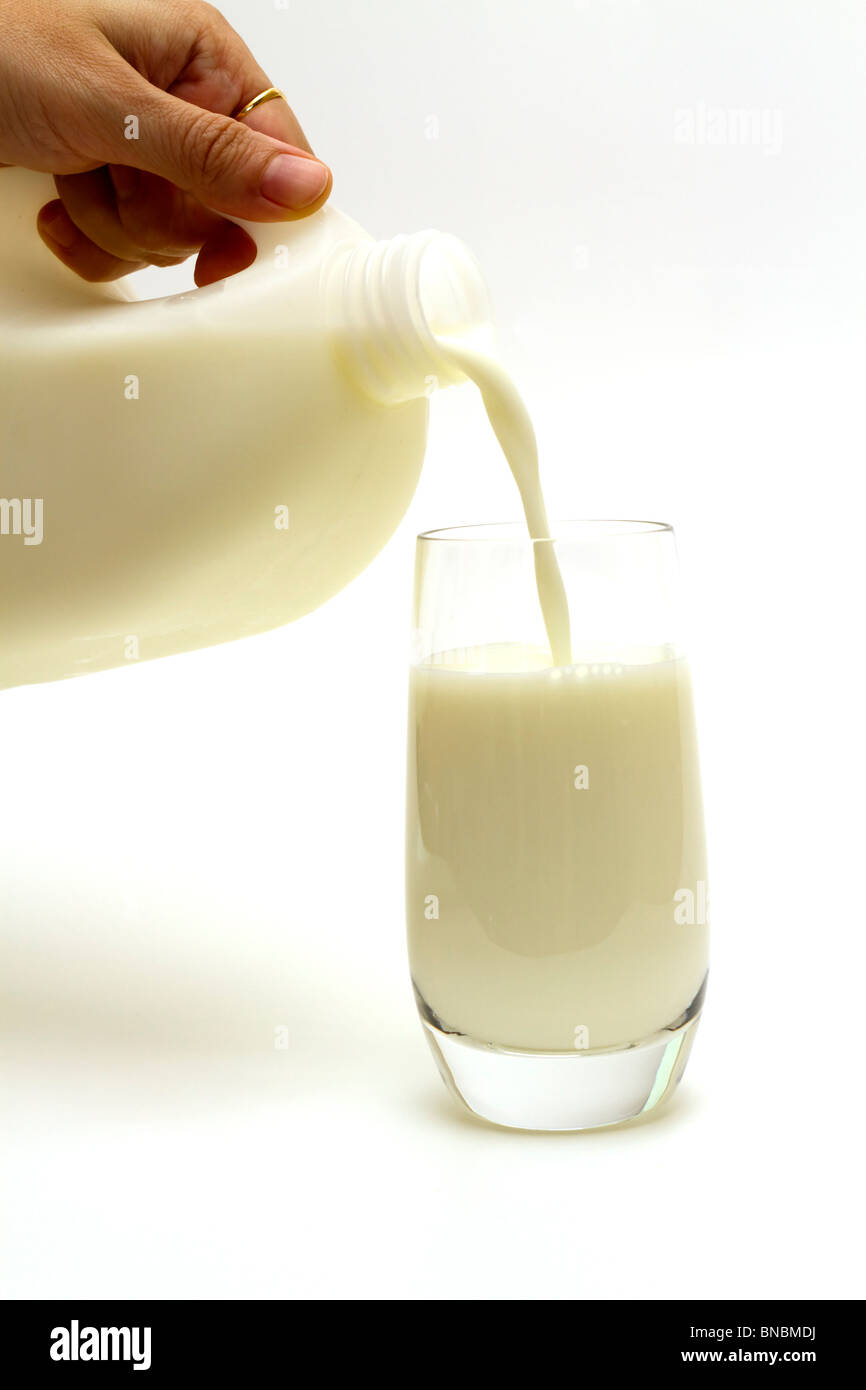 Pouring milk carton hi-res stock photography and images - Alamy