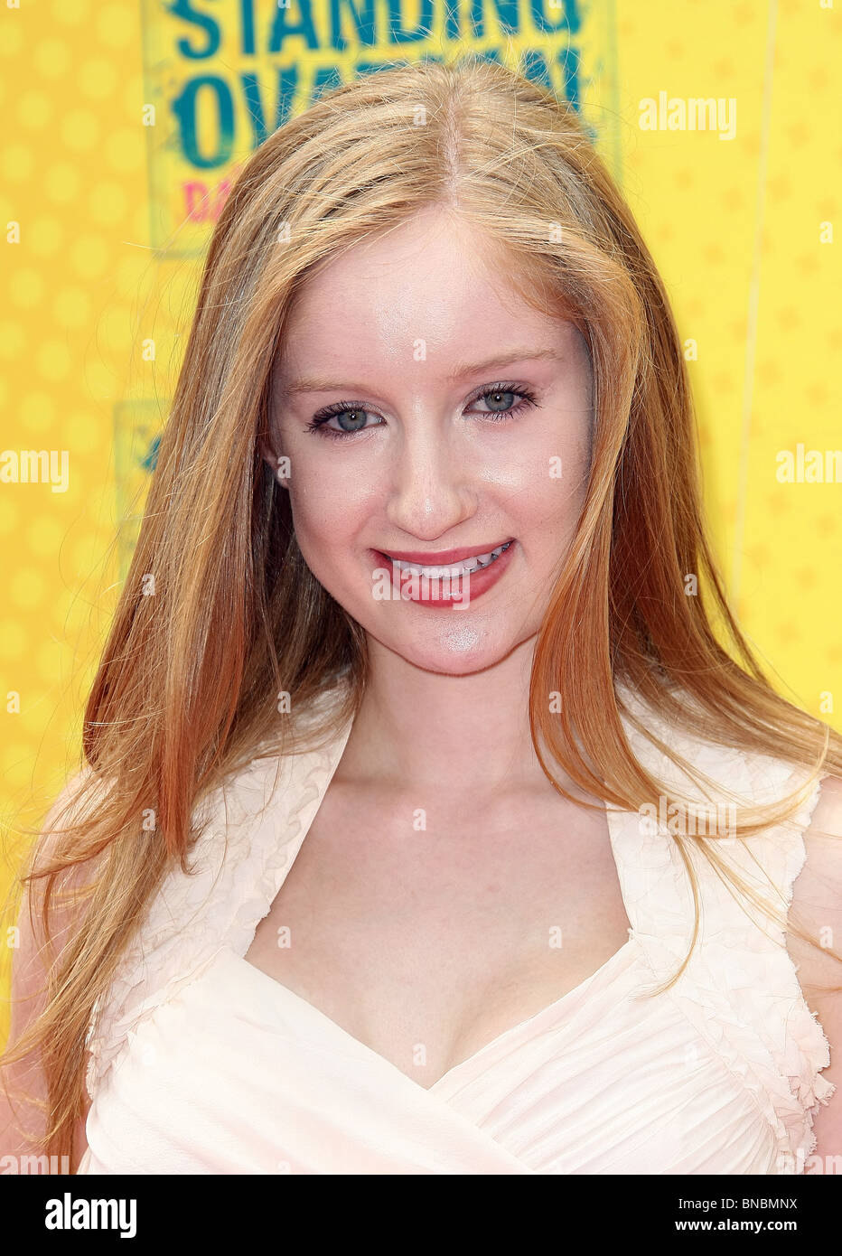 REBA WILSON STANDING OVATION LOS ANGELES PREMIERE BURBANK LOS ANGELES ...