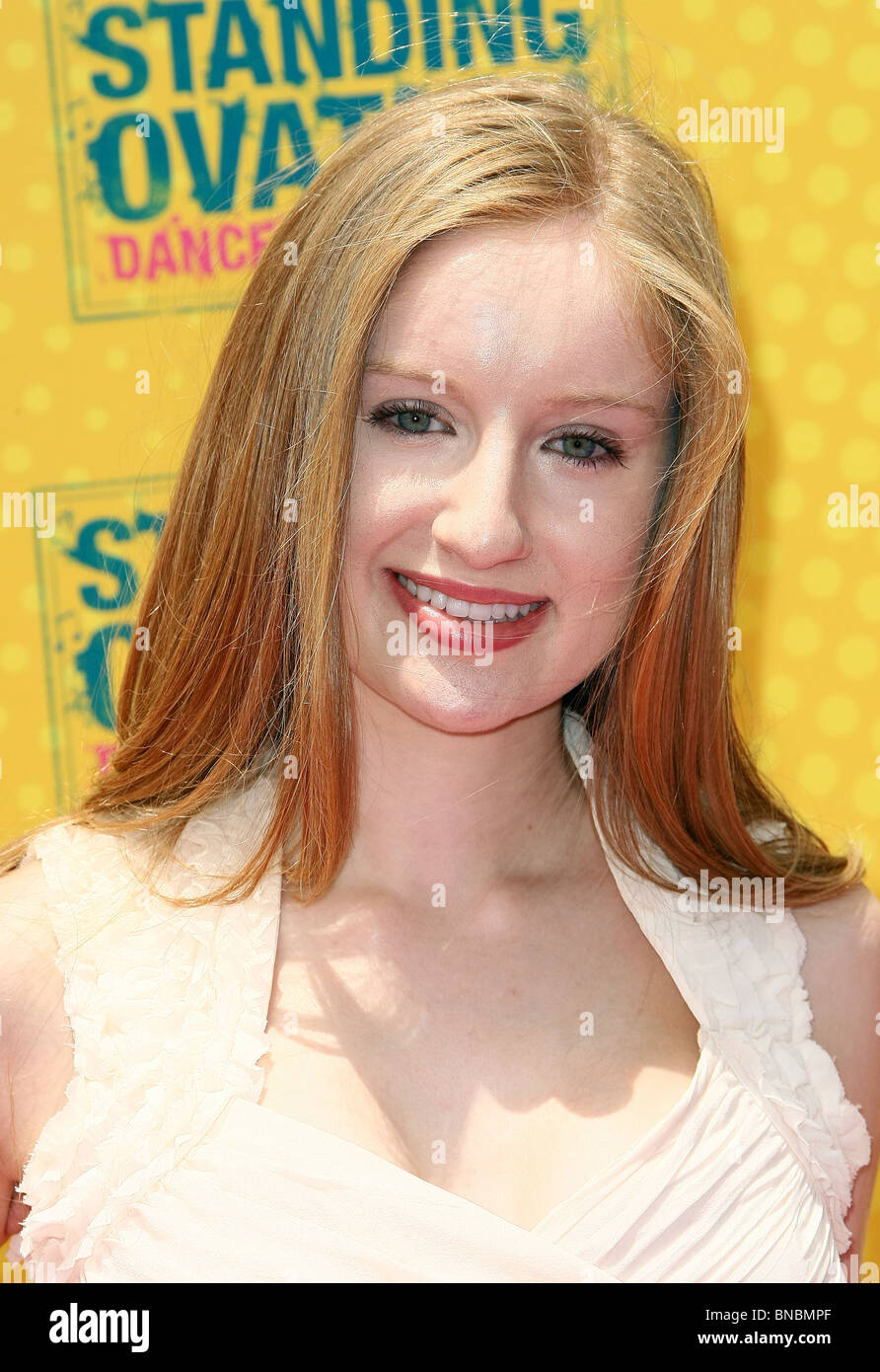 Reba wilson standing ovation los hi-res stock photography and images ...