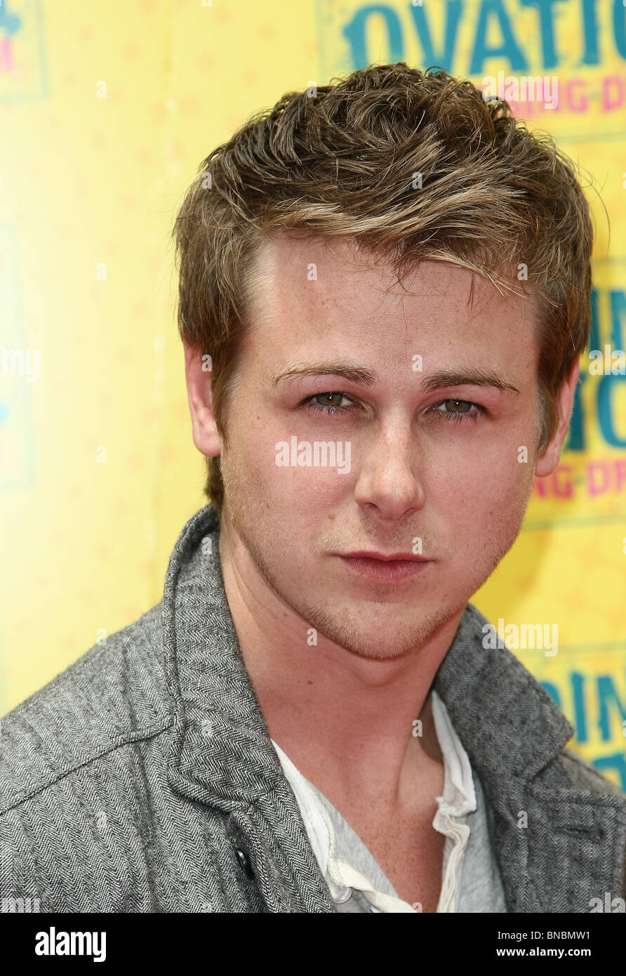 RICHARD REID STANDING OVATION LOS ANGELES PREMIERE BURBANK LOS ANGELES ...