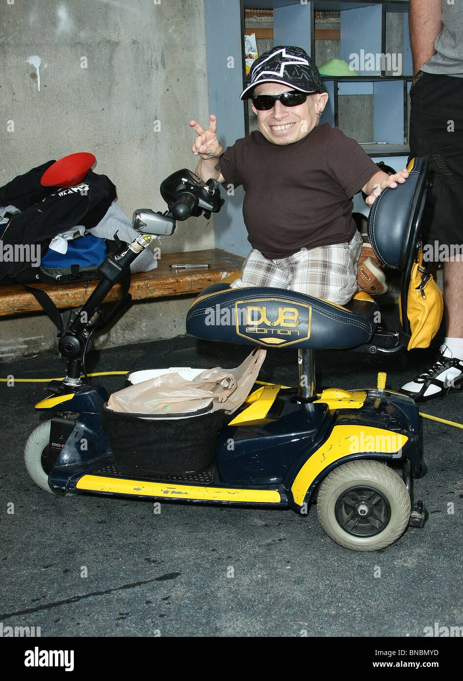 Verne Troyer And Ranae Shrider