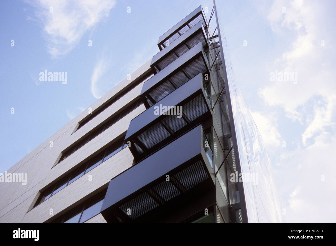 Guardian offices kings cross hi-res stock photography and images - Alamy