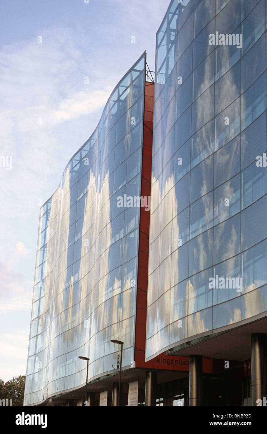 Kings place london hi-res stock photography and images - Alamy