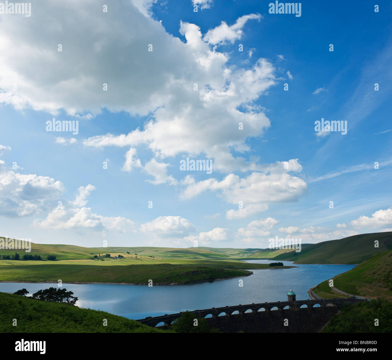Craig Goch dam and reservoir, Elan Valley, Powys, Wales Stock Photo - Alamy