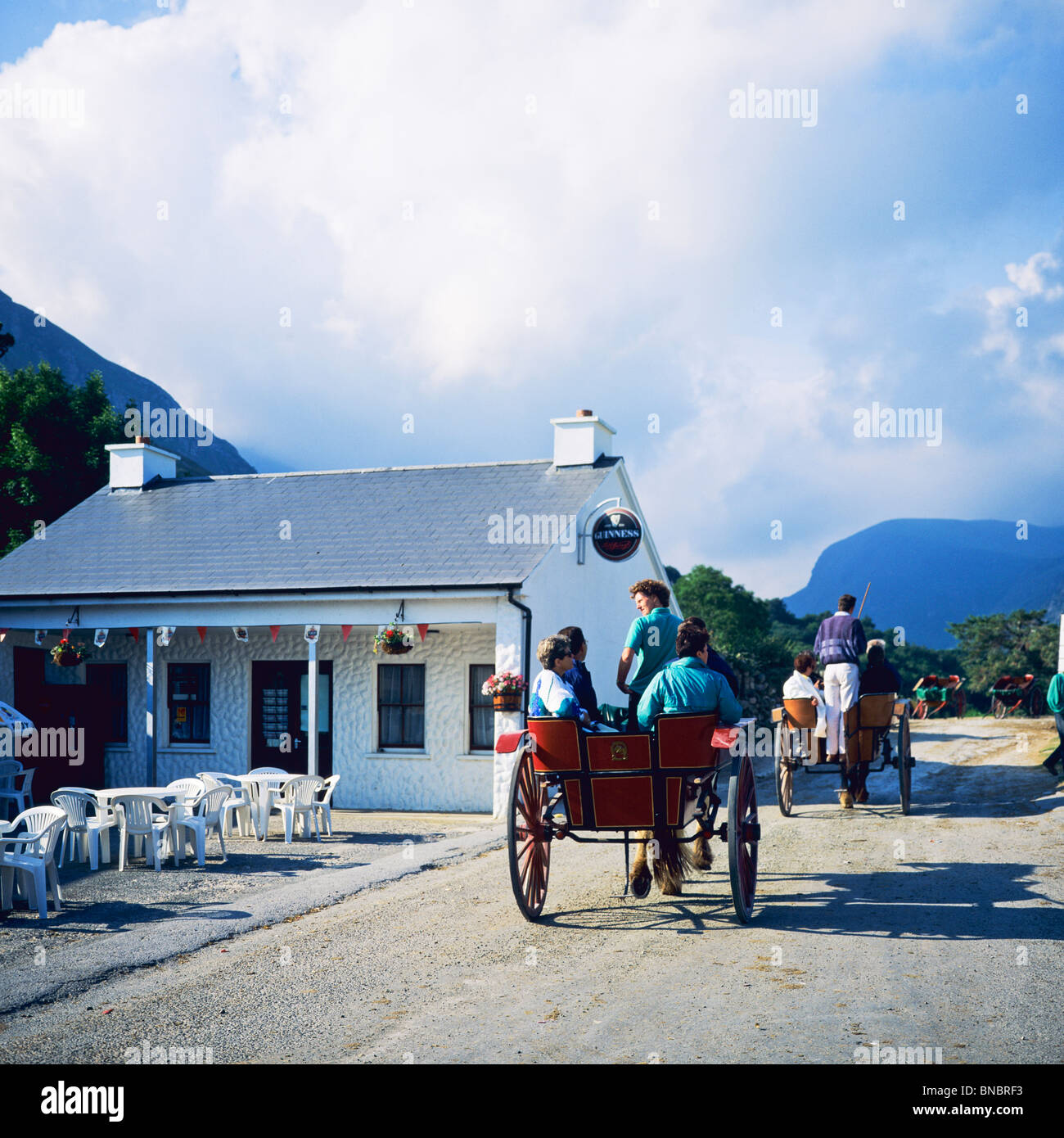 Irish horse carts hi-res stock photography and images - Alamy