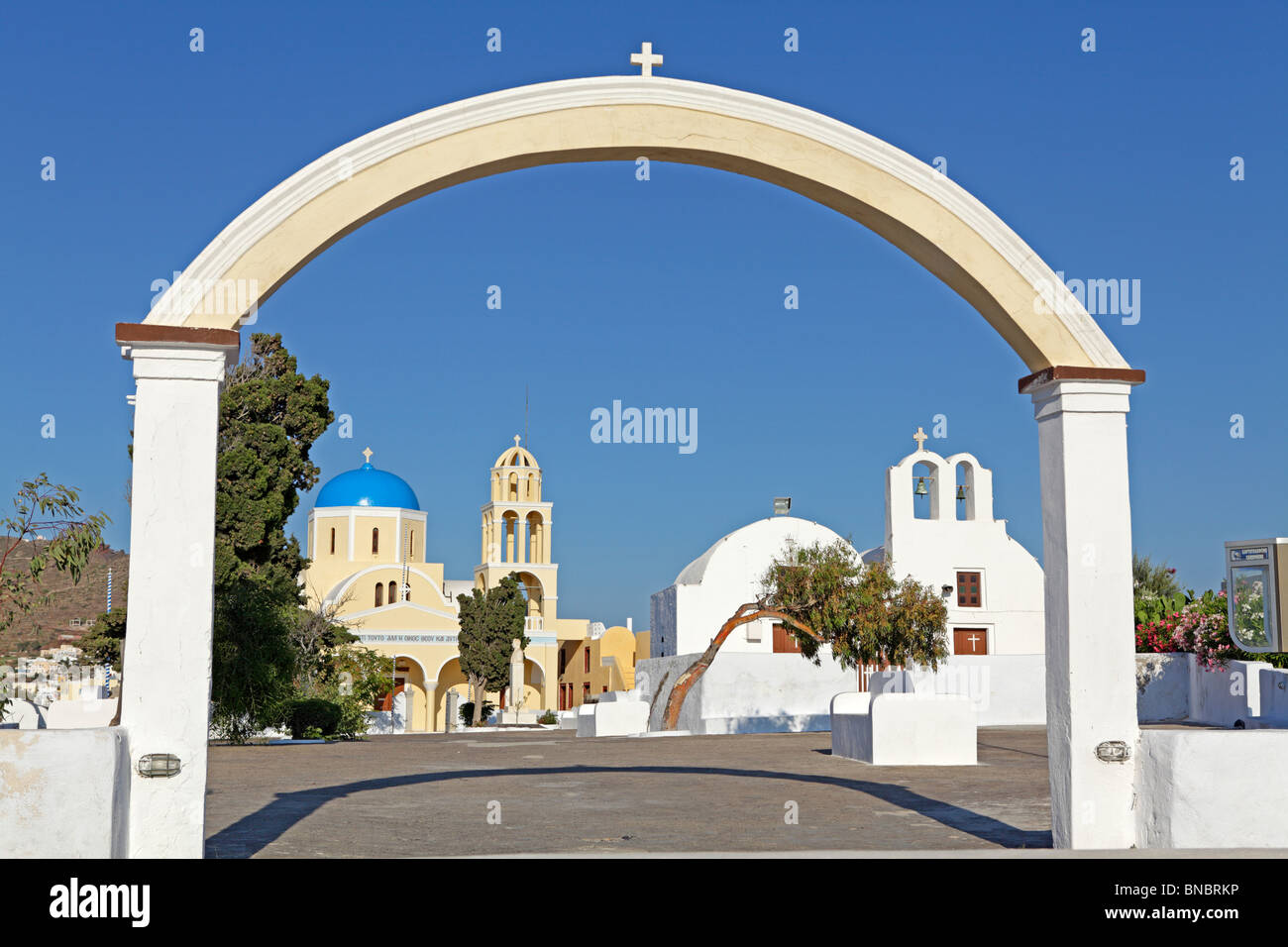 churches at Oía, Santorini Island, Cyclades, Aegean Islands, Greece ...