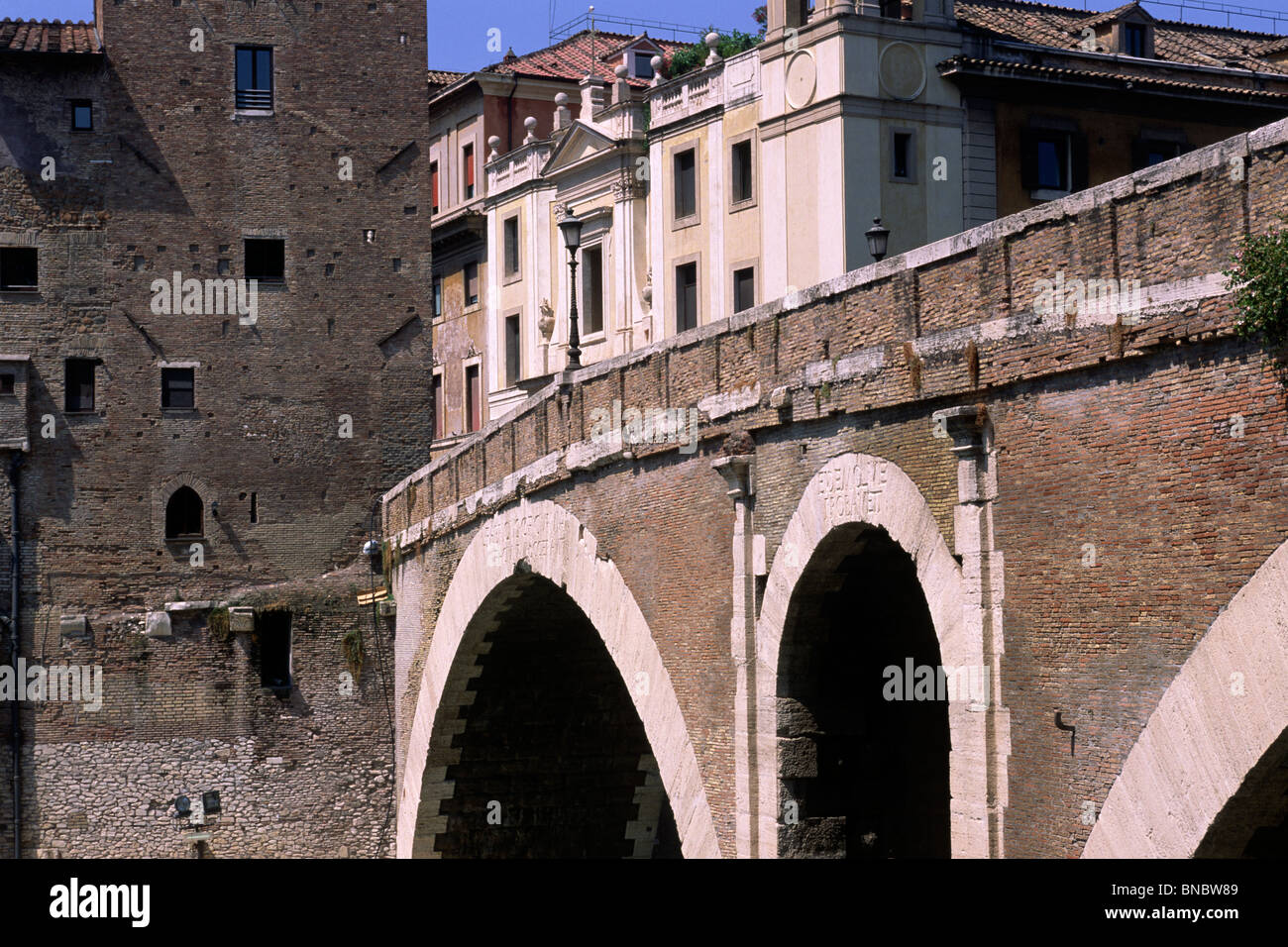 Italy, Rome, Isola Tiberina, Ponte Fabricio, roman bridge Stock Photo ...