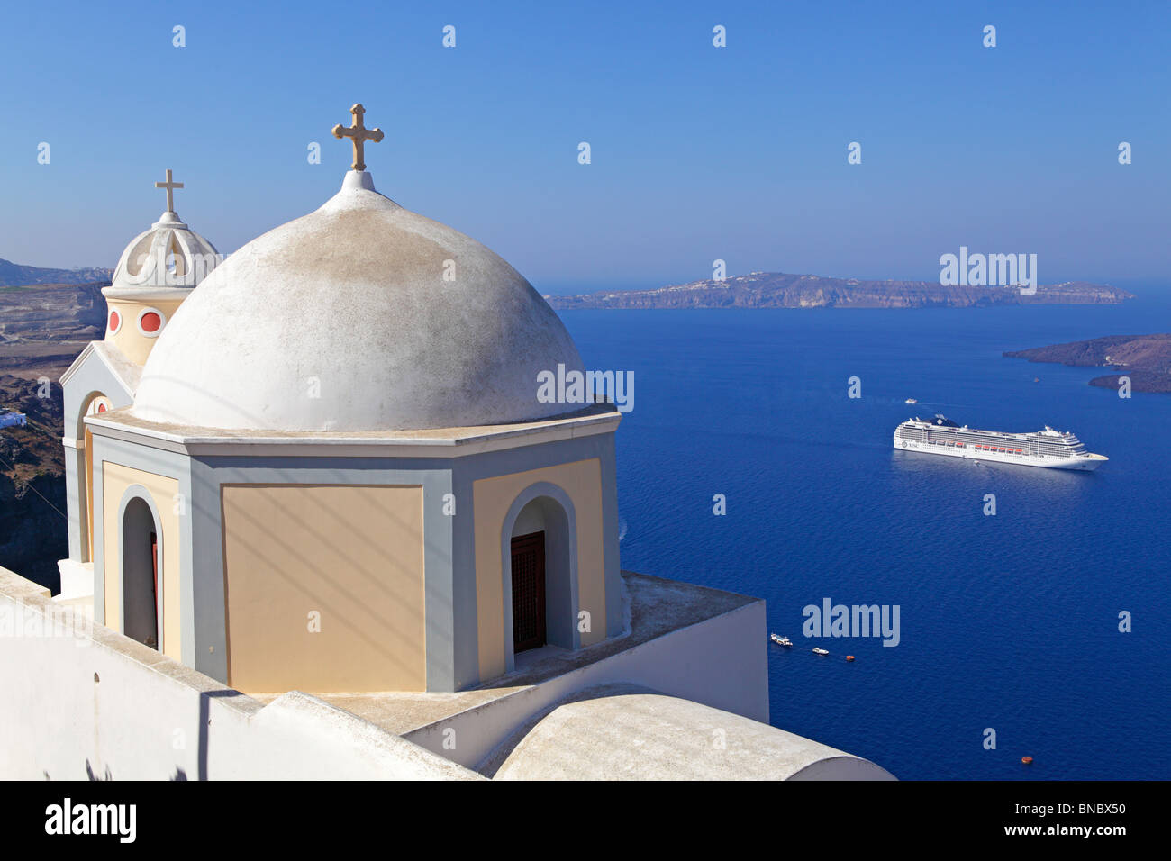 cruise liner anchoring off Santorini Island, Cyclades, Aegean Islands ...