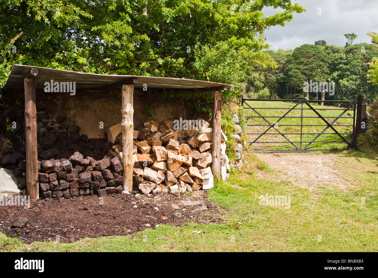 Fuel farms hi-res stock photography and images - Alamy