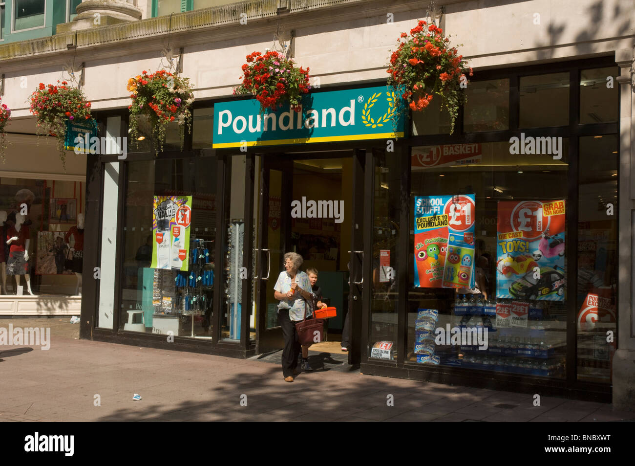 Poundland hi-res stock photography and images - Alamy