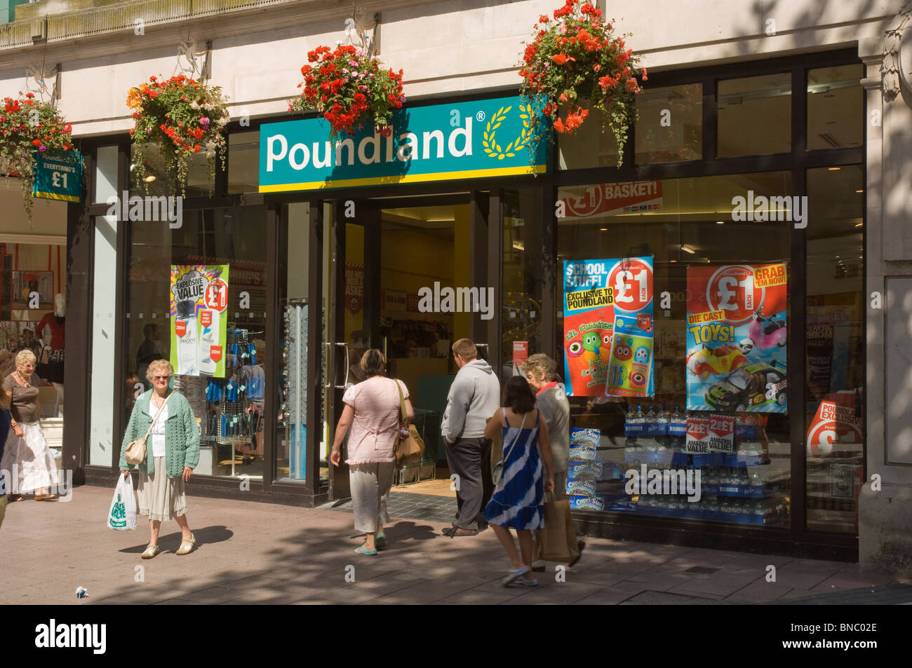Poundland, Queen Street, Cardiff, Wales, UK, Europe Stock Photo - Alamy