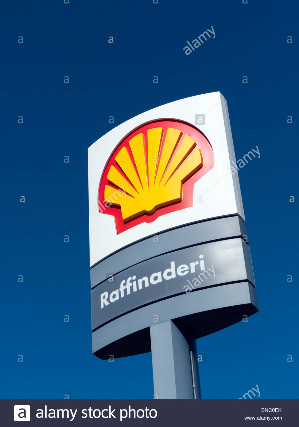 Shell Oil Refinery Stock Photos & Shell Oil Refinery Stock Images - Alamy
