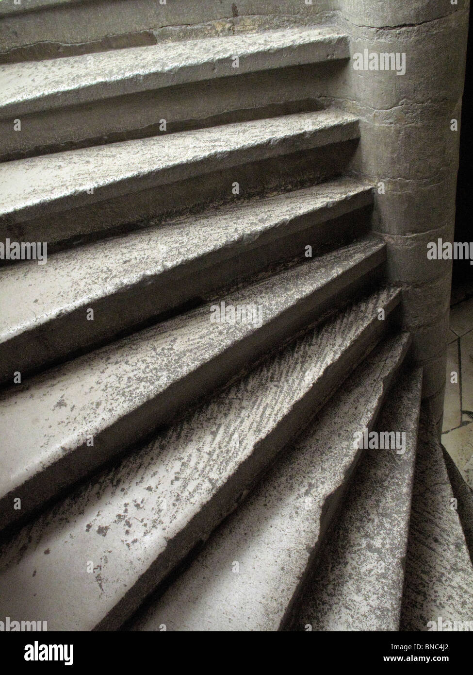 Creepy steps stairs hi-res stock photography and images - Alamy