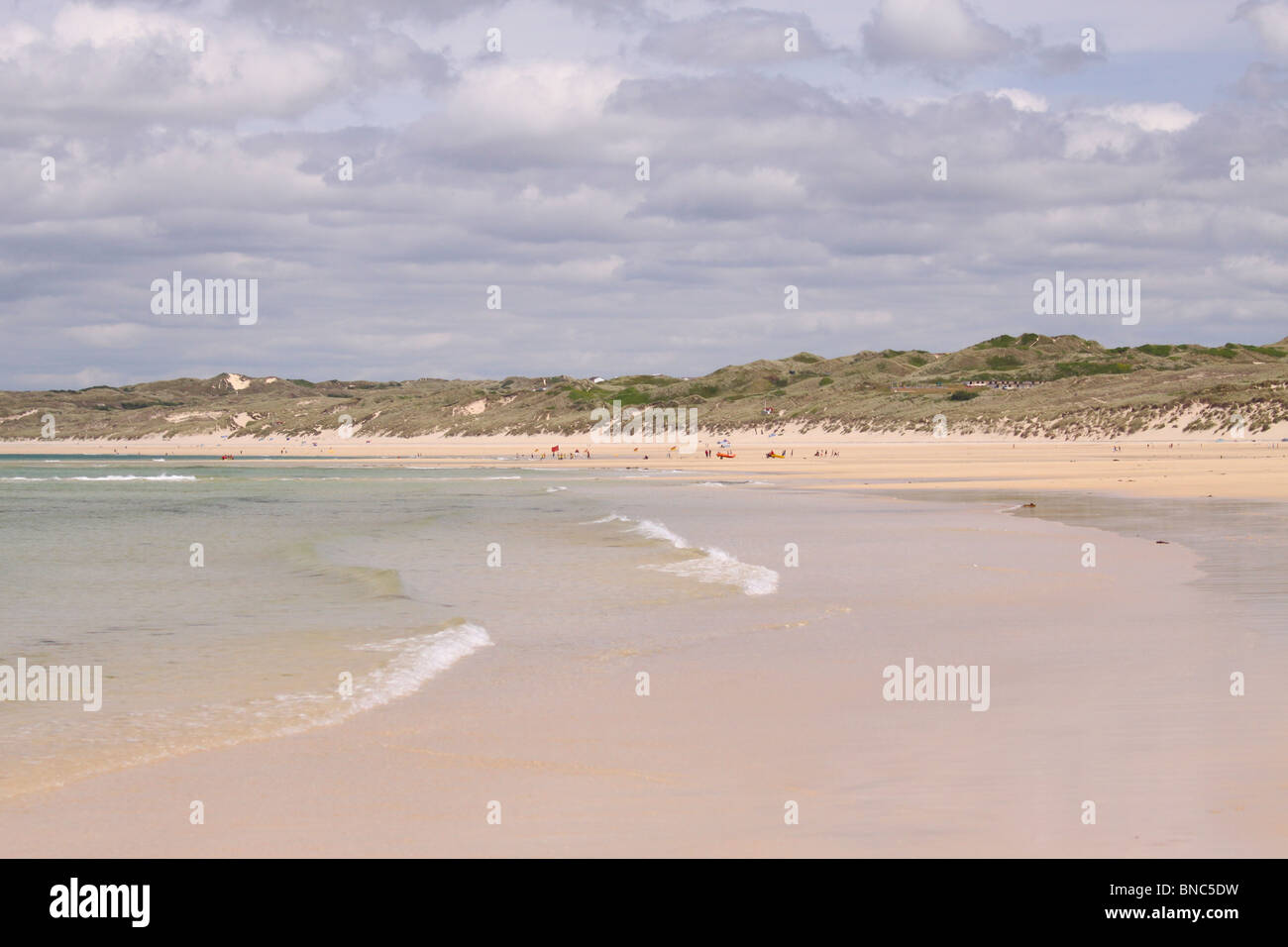 Very quiet Porthkidney beach in Cornwall Stock Photo - Alamy