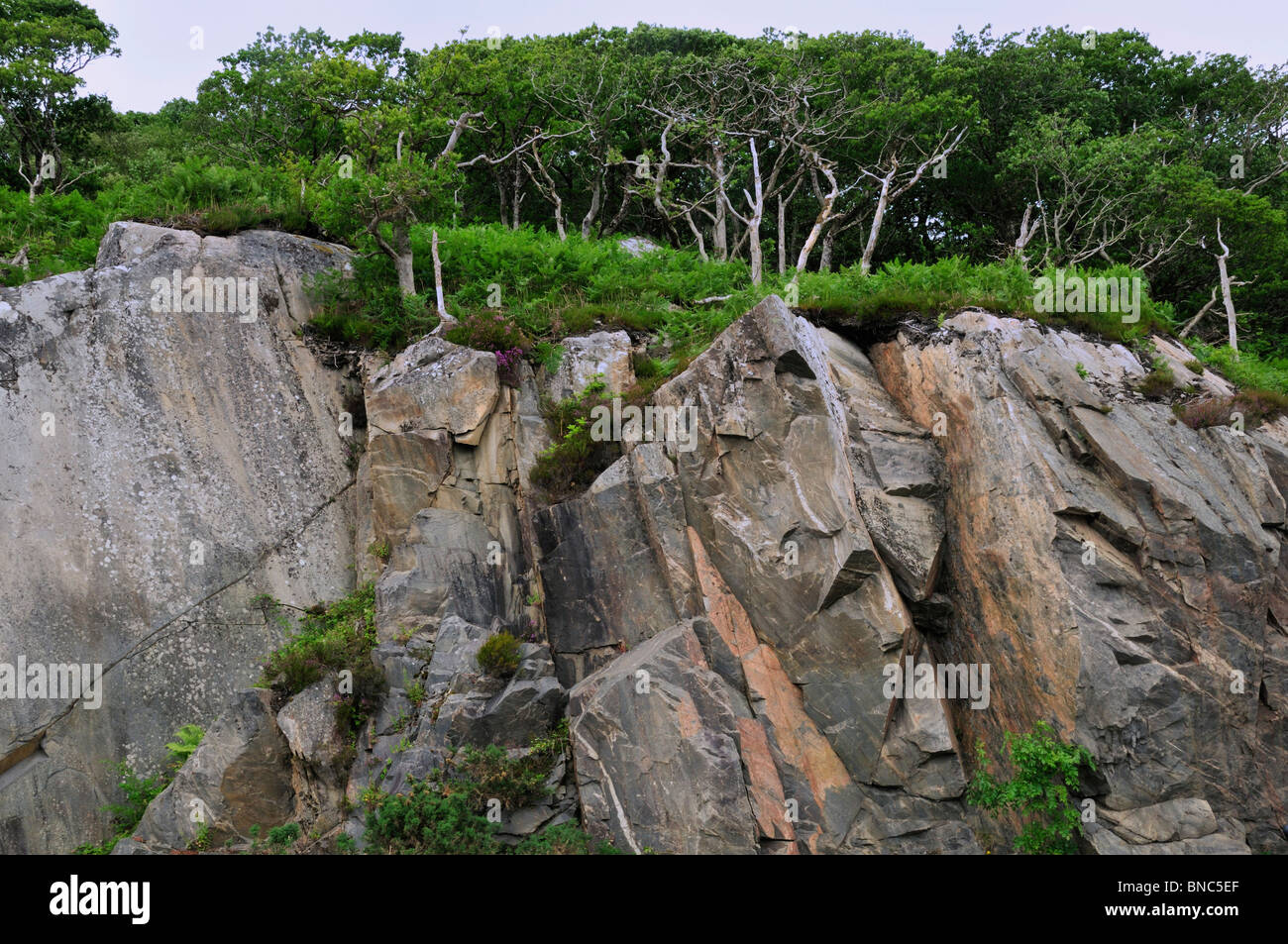 Huge rocks hi-res stock photography and images - Alamy