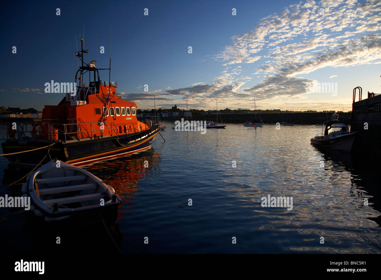 Rnli lifeboat hi-res stock photography and images - Alamy