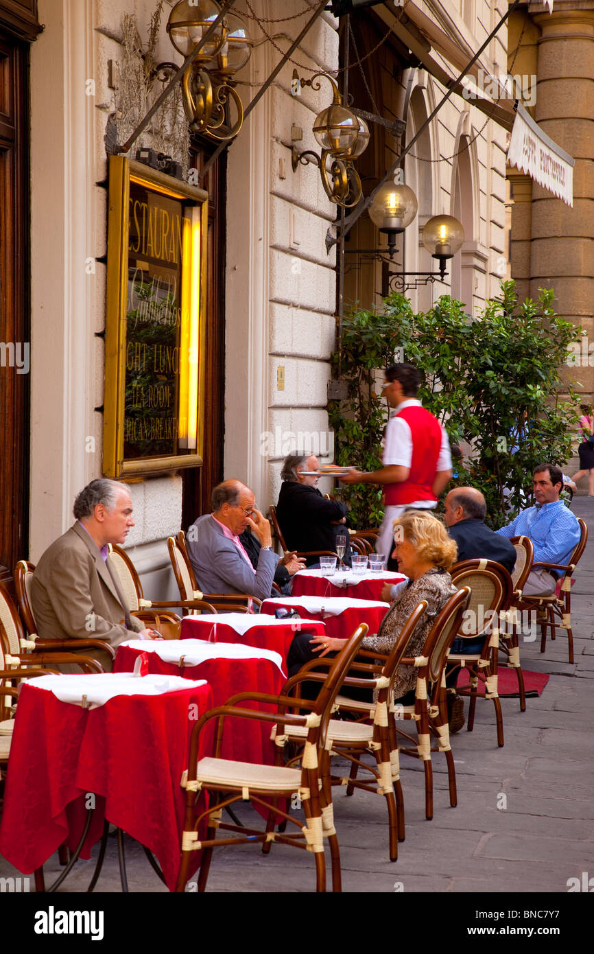 Cafes in italy hi-res stock photography and images - Alamy