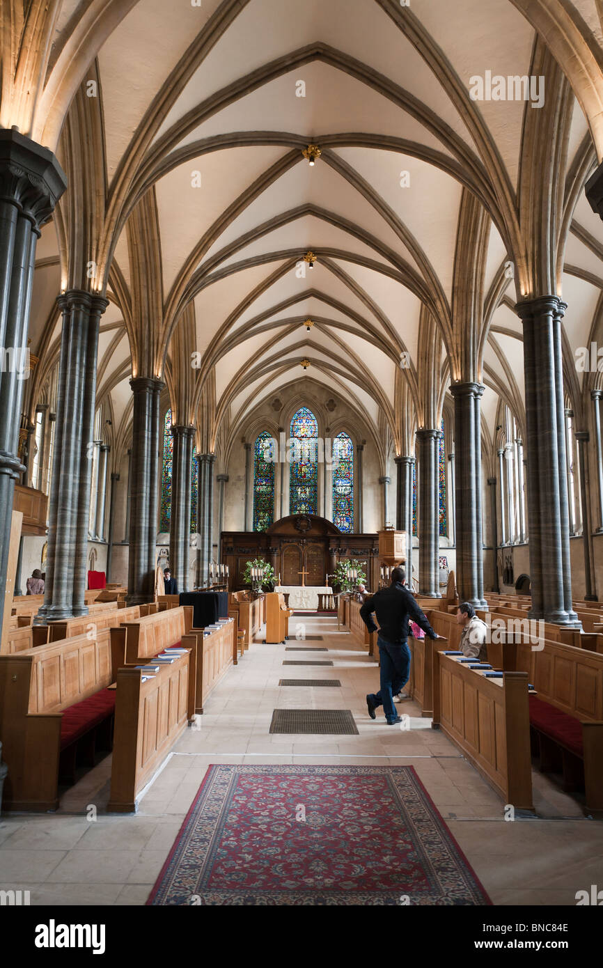 Temple Church Interior central aisle. Central aisle and vaulted ceiling ...
