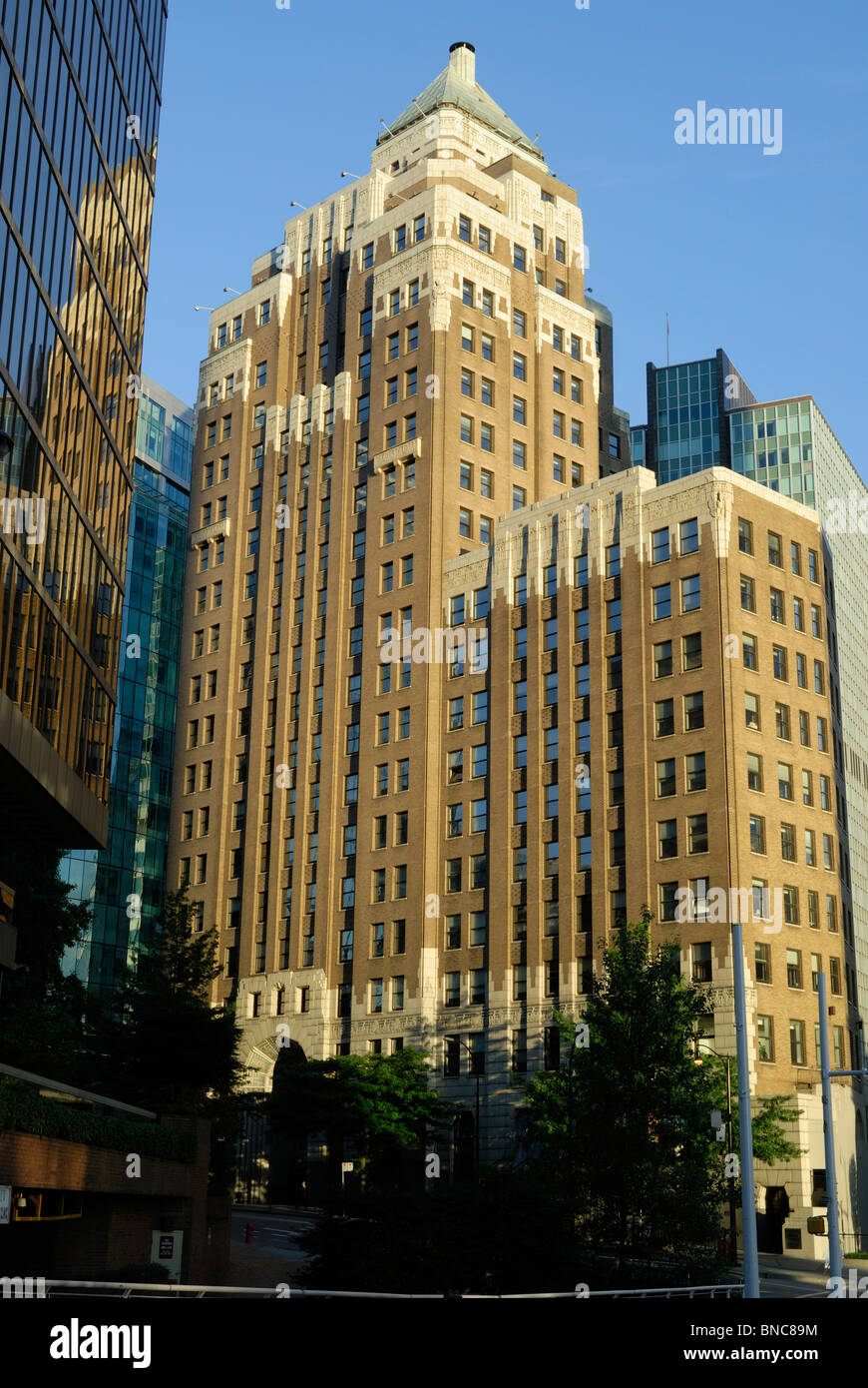 Marine building in the downtown City of Vancouver Stock Photo - Alamy