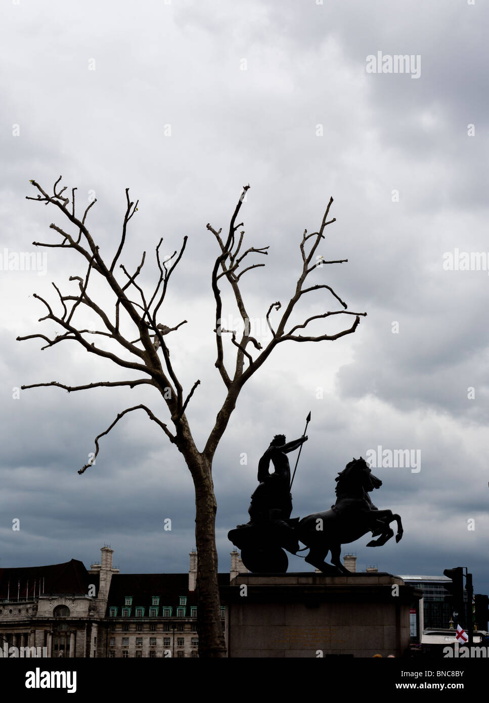 Boadicea sculpture hi-res stock photography and images - Alamy