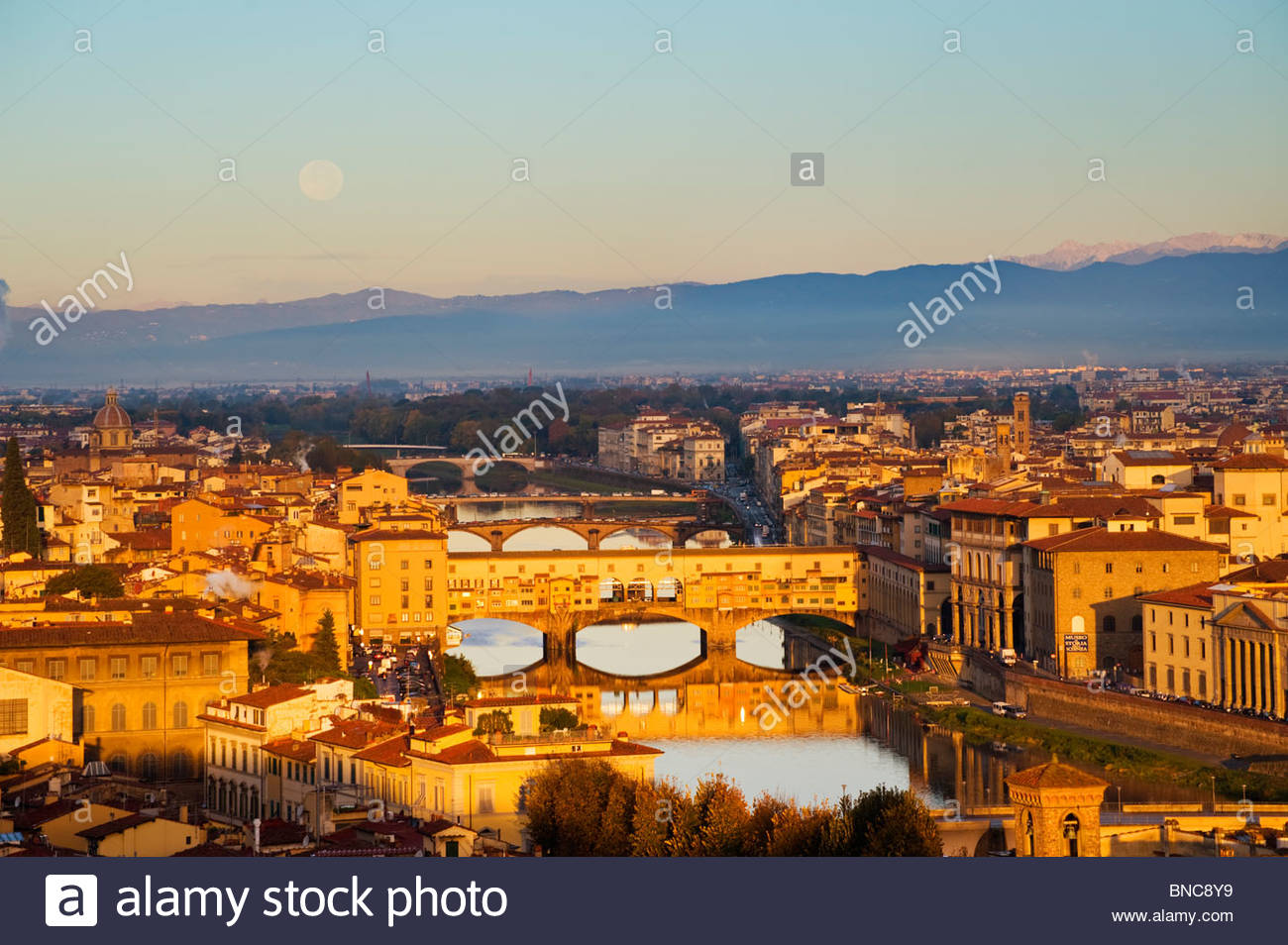 Bridges Of Florence High Resolution Stock Photography and Images - Alamy
