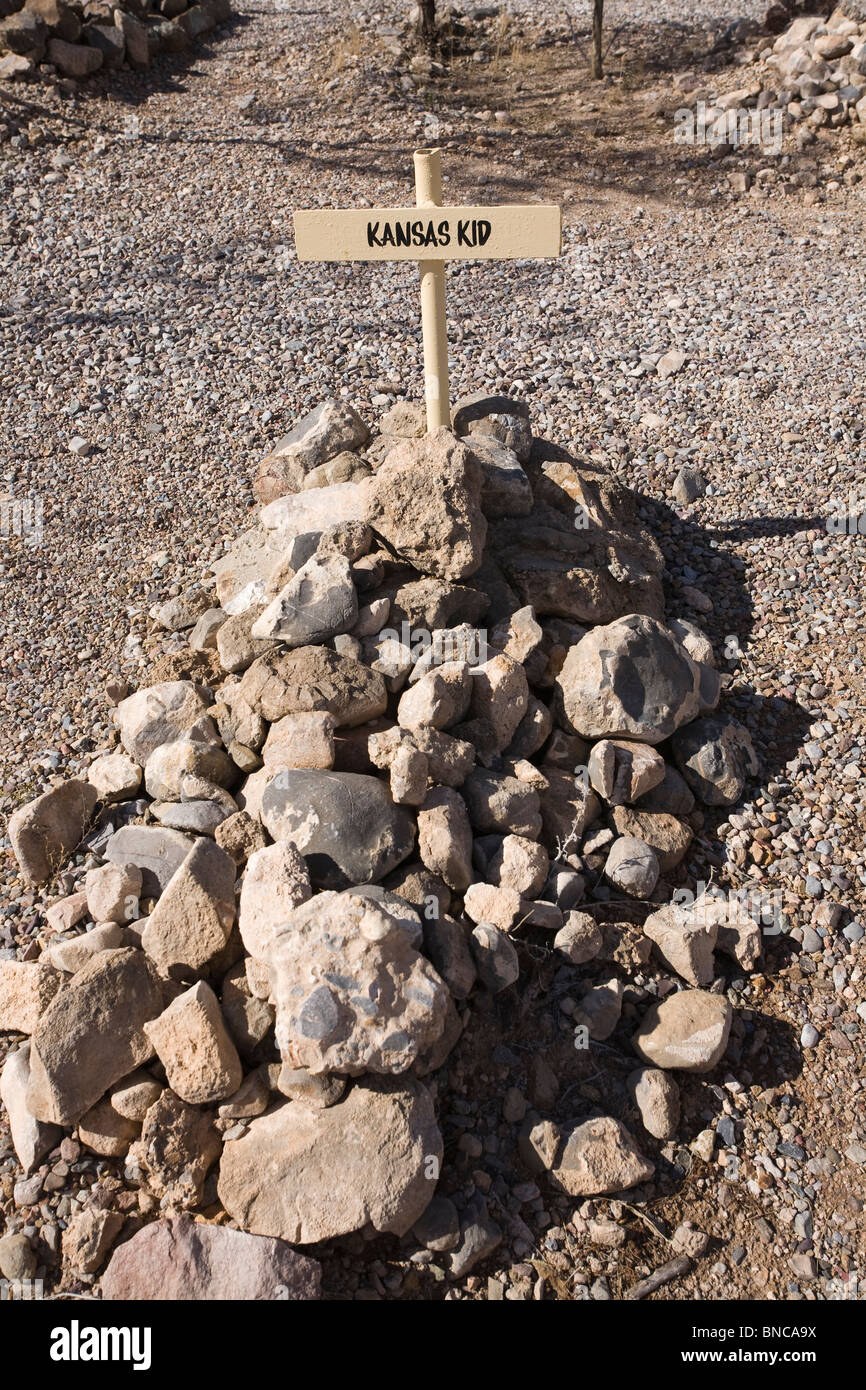 Grave of Kansas Kid at Boothill Graveyard, Tombstone, Arizona Stock ...