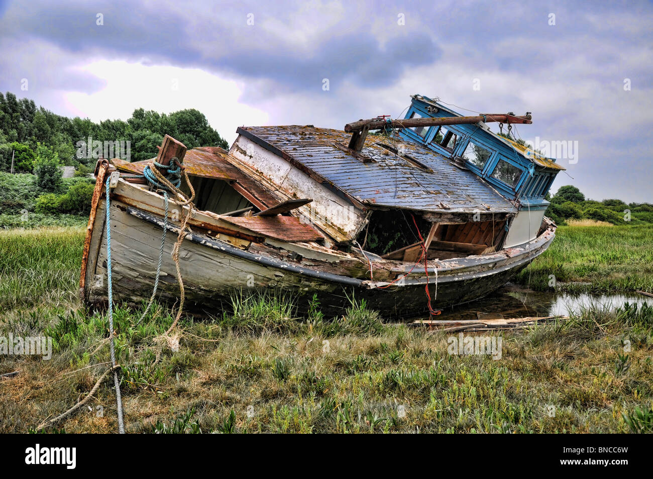 Derelict Boat High Resolution Stock Photography and Images - Alamy