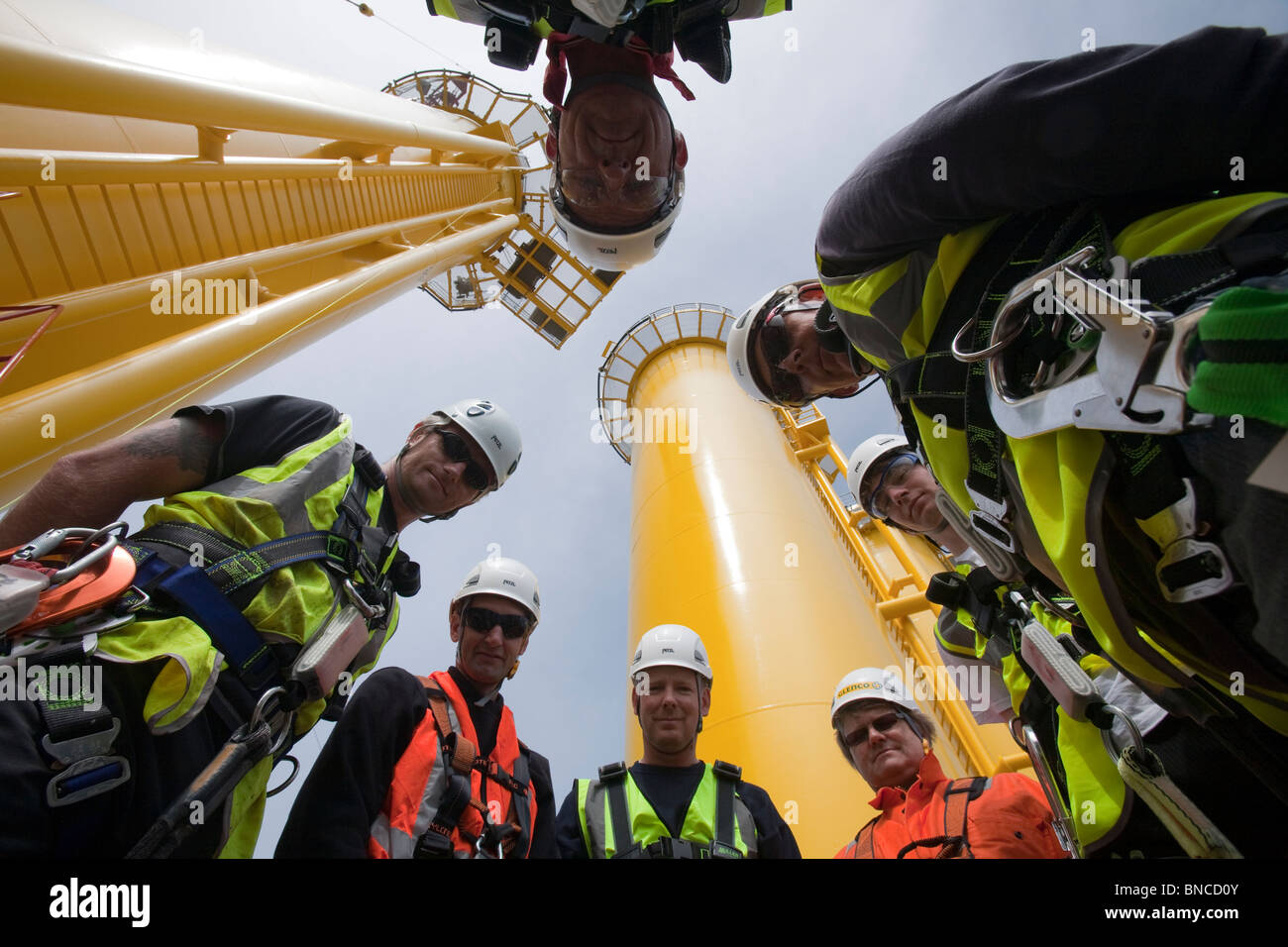Off shore work hi-res stock photography and images - Alamy