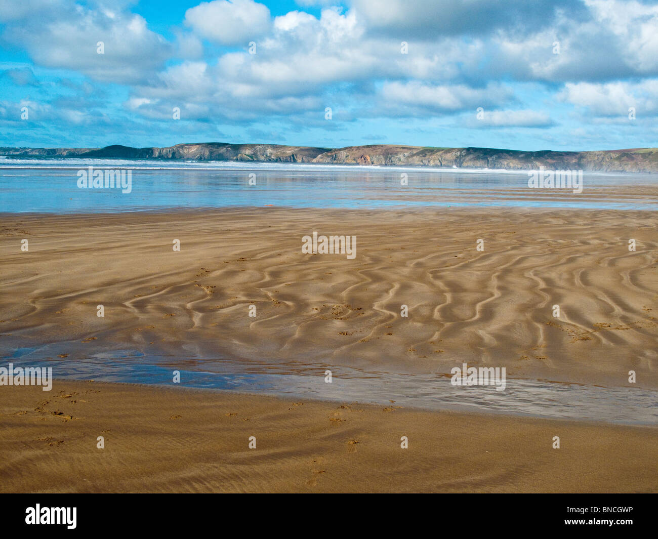 Newgale beach pembrokeshire hi-res stock photography and images - Alamy