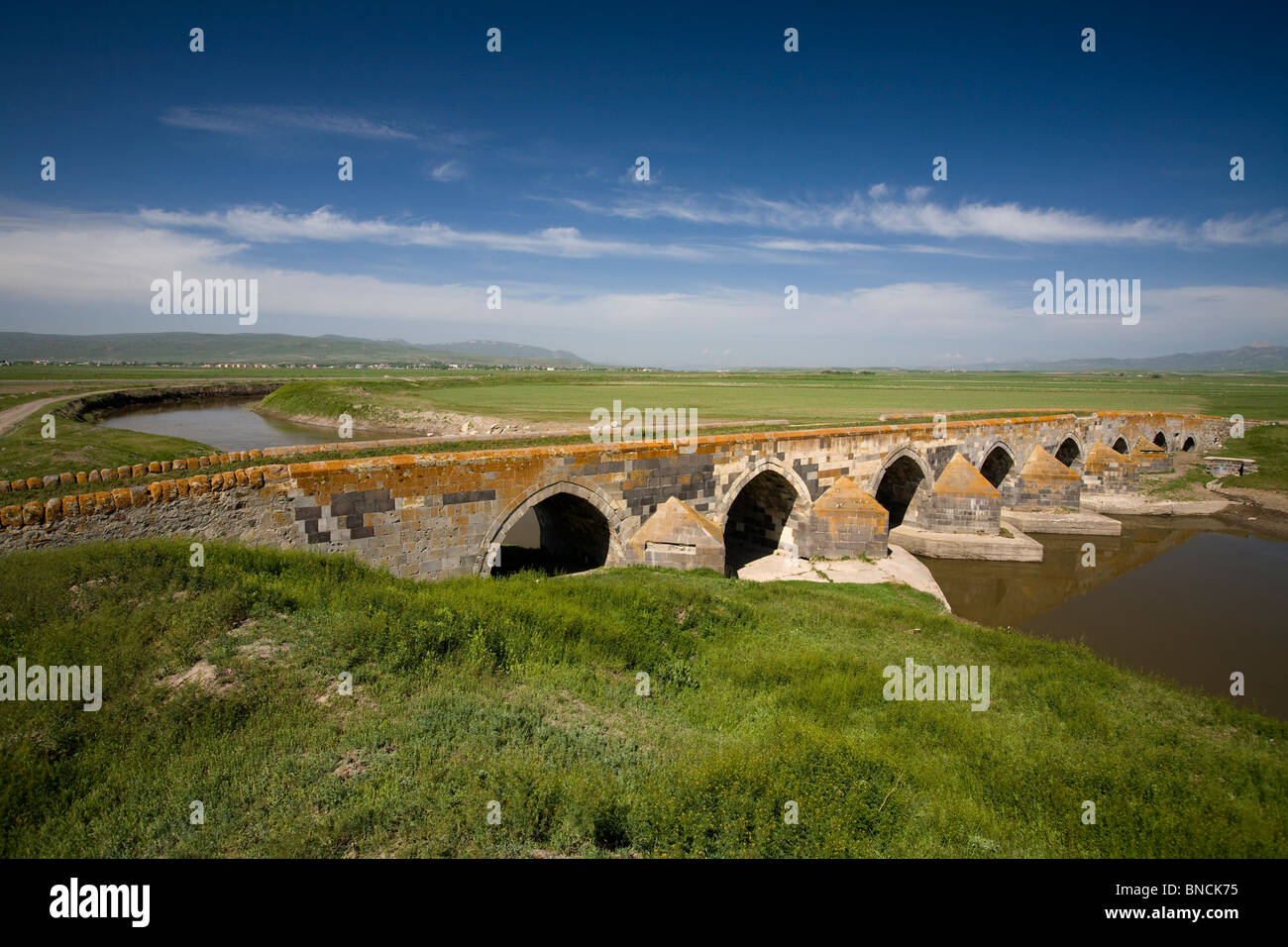 Karasu hi-res stock photography and images - Alamy