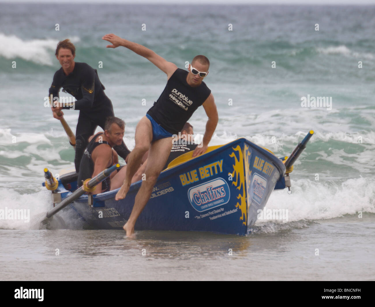 Surfboat rowing - The U.K Surf Rowers League Championships at Watergate ...