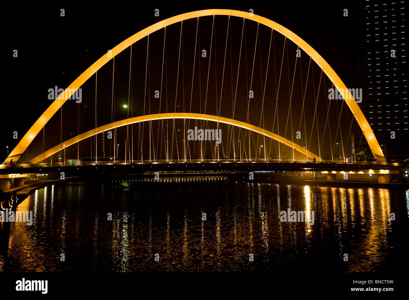 Modern suspension bridge hi-res stock photography and images - Alamy