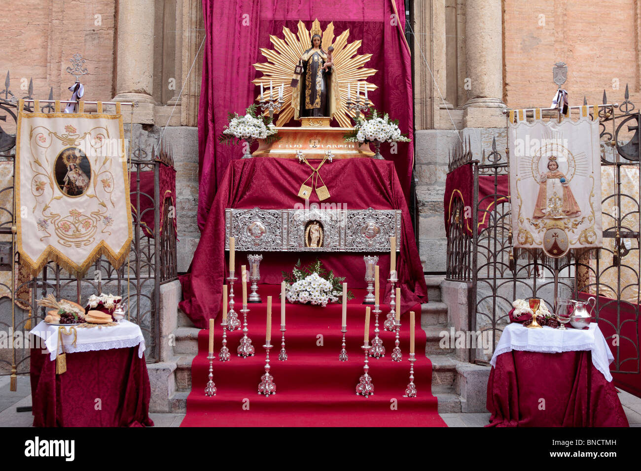 Altar steps hi-res stock photography and images - Alamy