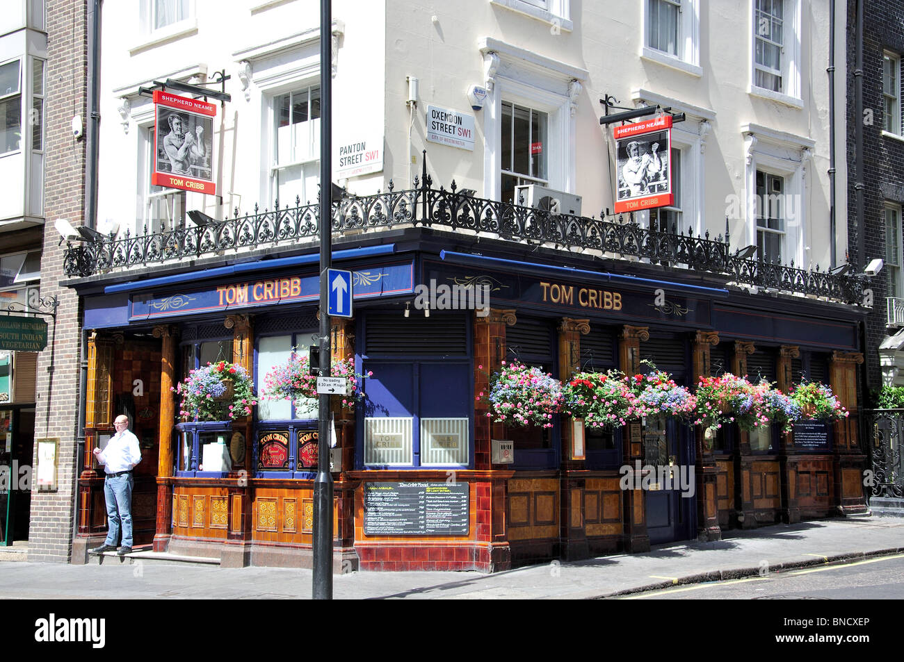 Tom cribb pub hi-res stock photography and images - Alamy