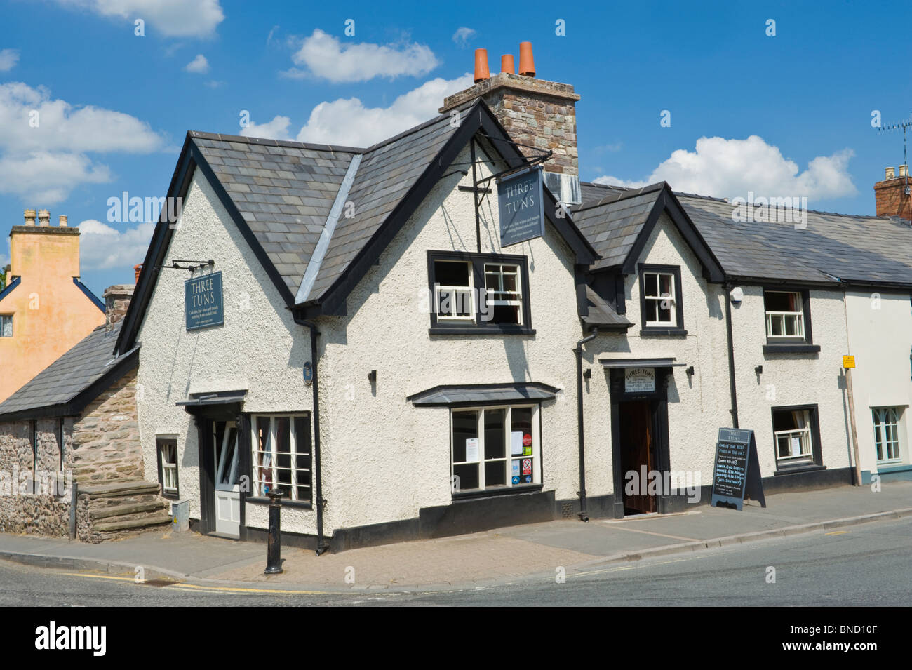 Pub inn hay on wye hi-res stock photography and images - Alamy