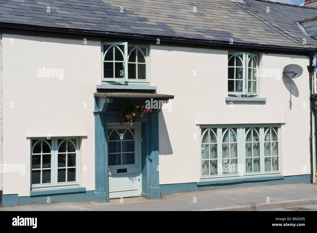 Period housing windows hi-res stock photography and images - Alamy
