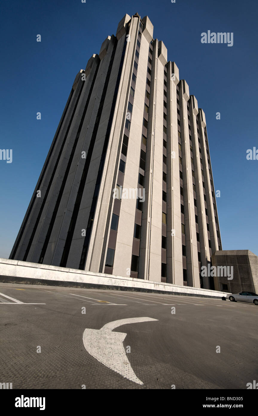High rise office block hi-res stock photography and images - Alamy