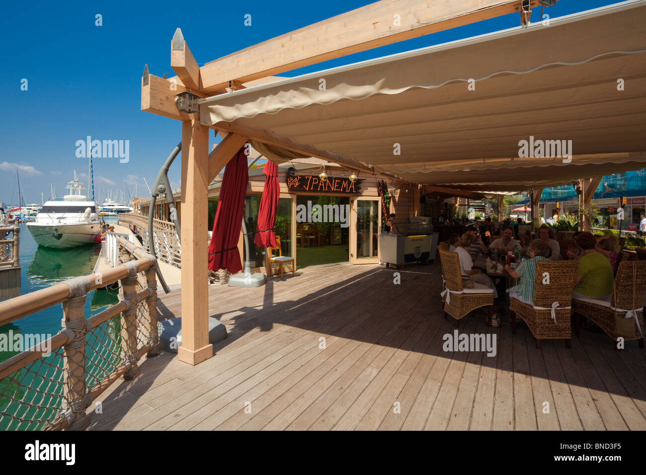 Marina bar hi-res stock photography and images - Alamy