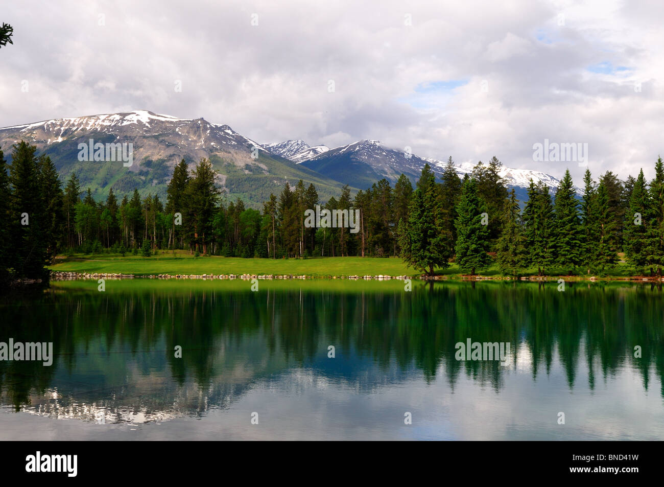 Beauvert Lake and surrounding Mountains. Jasper National Park, Alberta ...