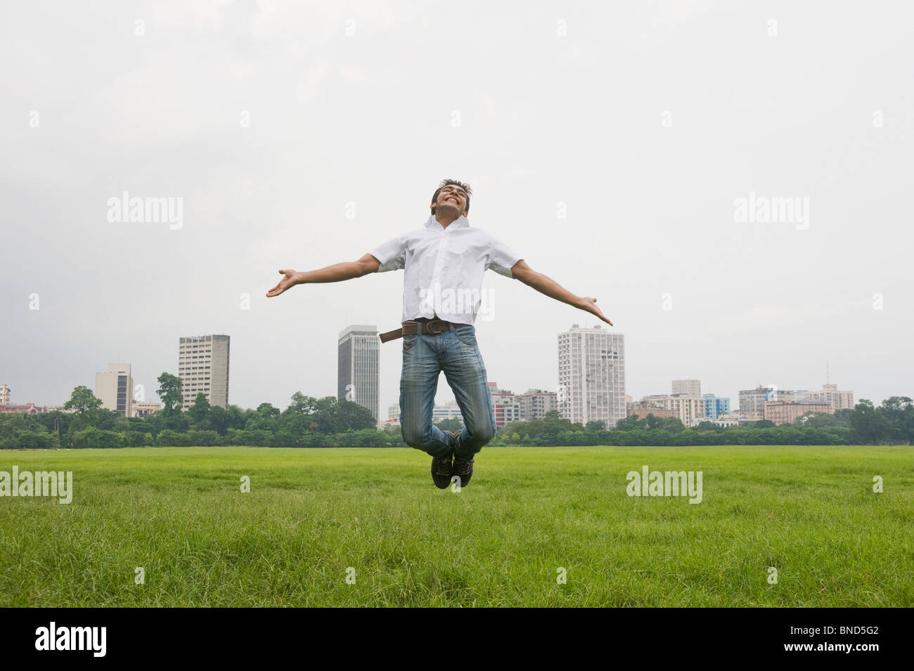 Young indian man in kolkata hi-res stock photography and images - Alamy