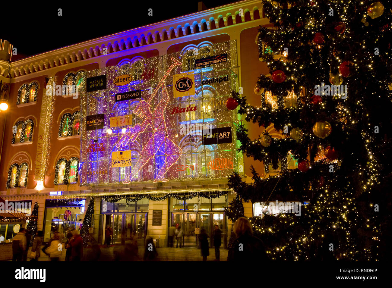 Palladium Shopping Center, Republic Square at Christmas time, Prague ...