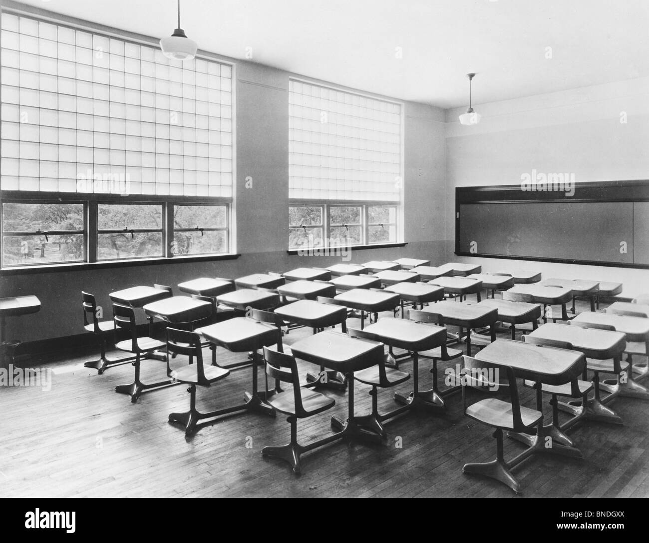 Empty chairs in a classroom Stock Photo - Alamy